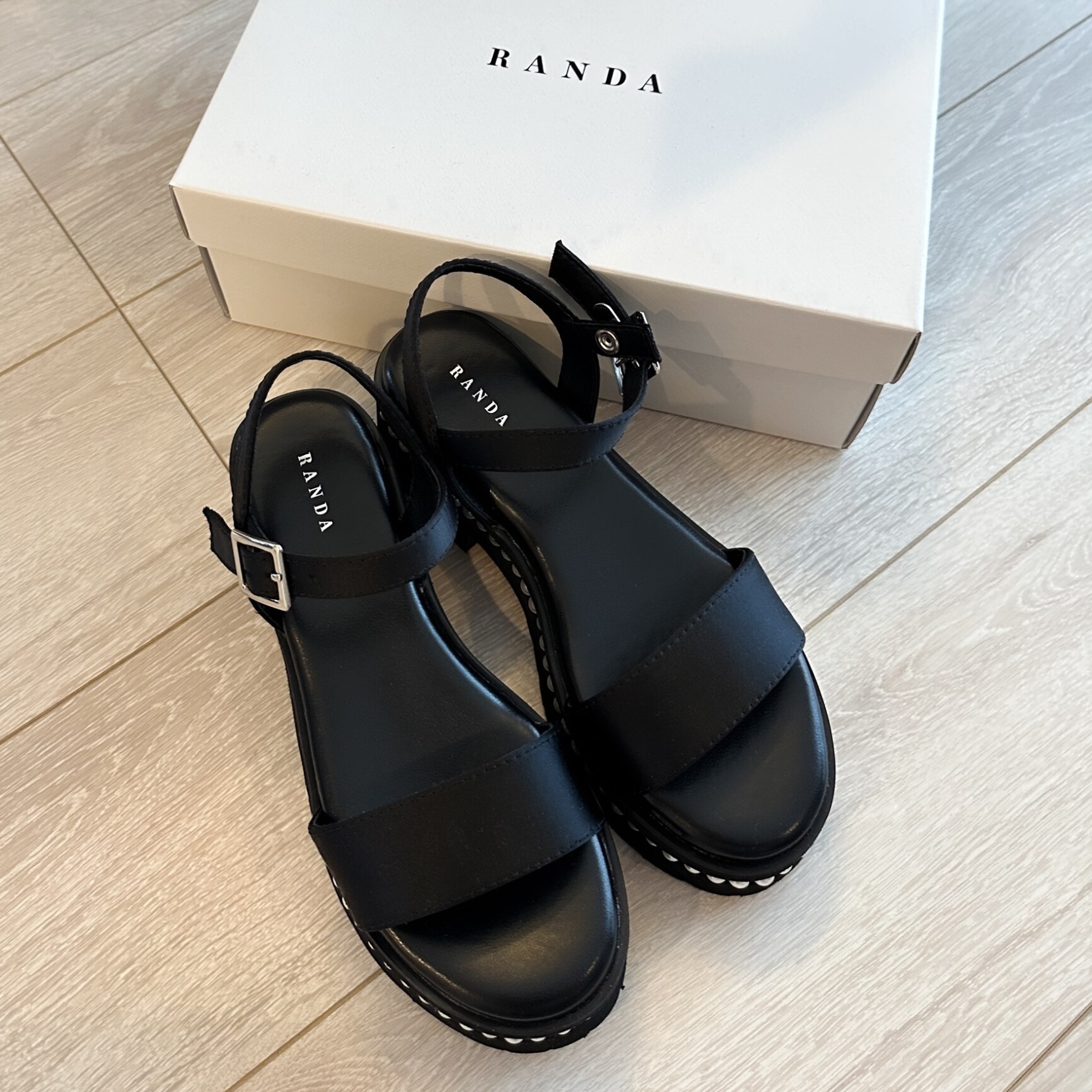 【50%OFF】【22.5cm～25.5cm】RANDA/ランダ/ボリュームソールパールサンダル/PS31260 M2A【23SS】