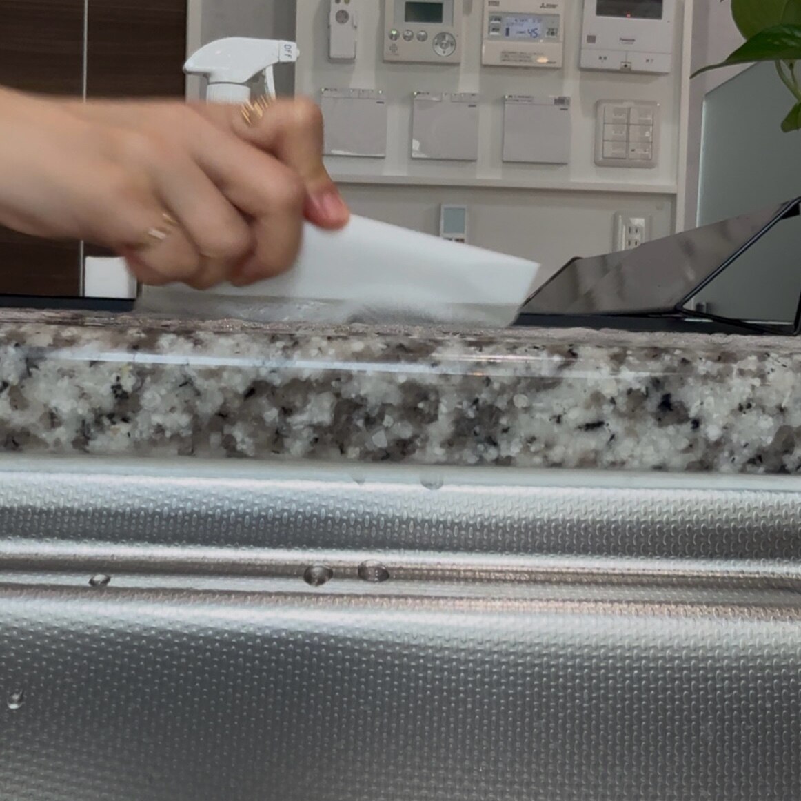 キッチン スキージー キッチンスキージー marna マーナ K759 クッチーナホーム マーナ スキージー キッチン スクイージー おすすめ キッチン 水切り 水切りワイパー おしゃれ 布巾 ...