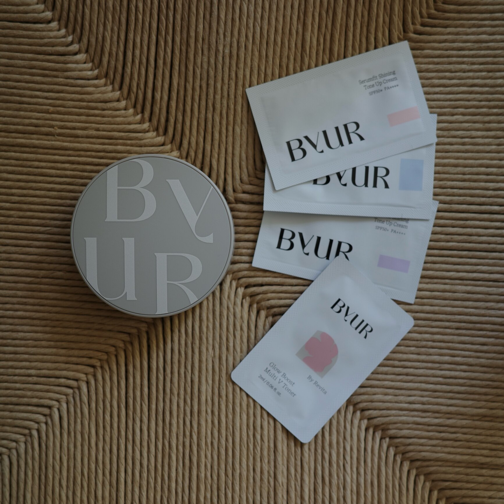 【マラソン期間P10倍】ByUR バイユア 公式 セラムフィット シルキーヌードクッション グロークッション クッションファンデ クッションファンデーション ファンデーション 韓国コスメ ...