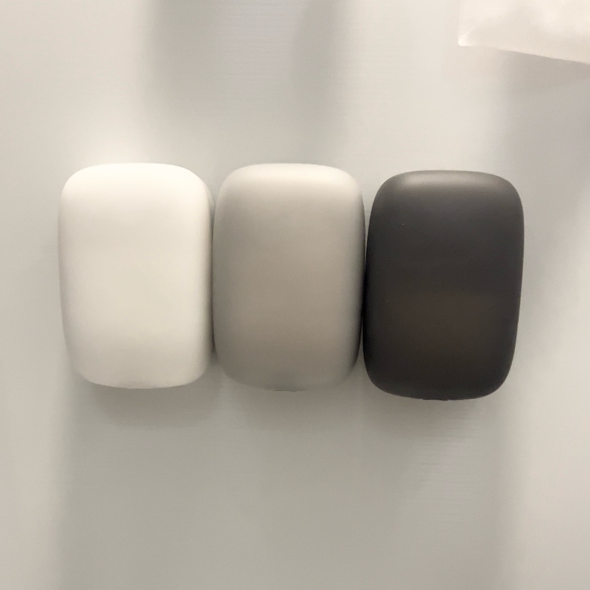 マグネットディスペンサー マーナ marna W668BK ソープディスペンサー シャンプーボトル 浮かせる シリコン 磁石 マグネット 450ml シンプル おしゃれ かわいい 壁面収納 ...