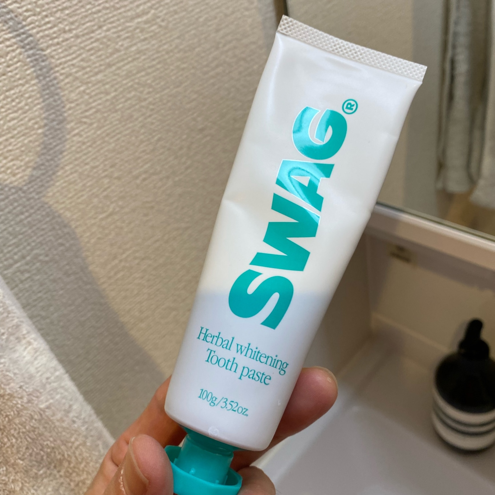 スワッグ | ホワイトニング 歯磨き粉 100ml】 Herbal Whitening Tooth Paste 口臭ケア 口臭予防 オーラル ...