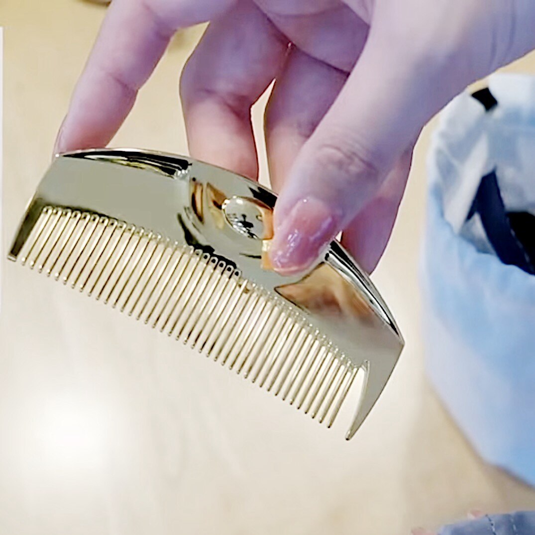 【公式】ラブクロム (R)K24GPツキ ゴールド 美髪コーム くし クシ LOVECHROME K24GP TSUKI Gold とかすだけでさらツヤ髪へ ダメージレス ギフト プレゼント ...