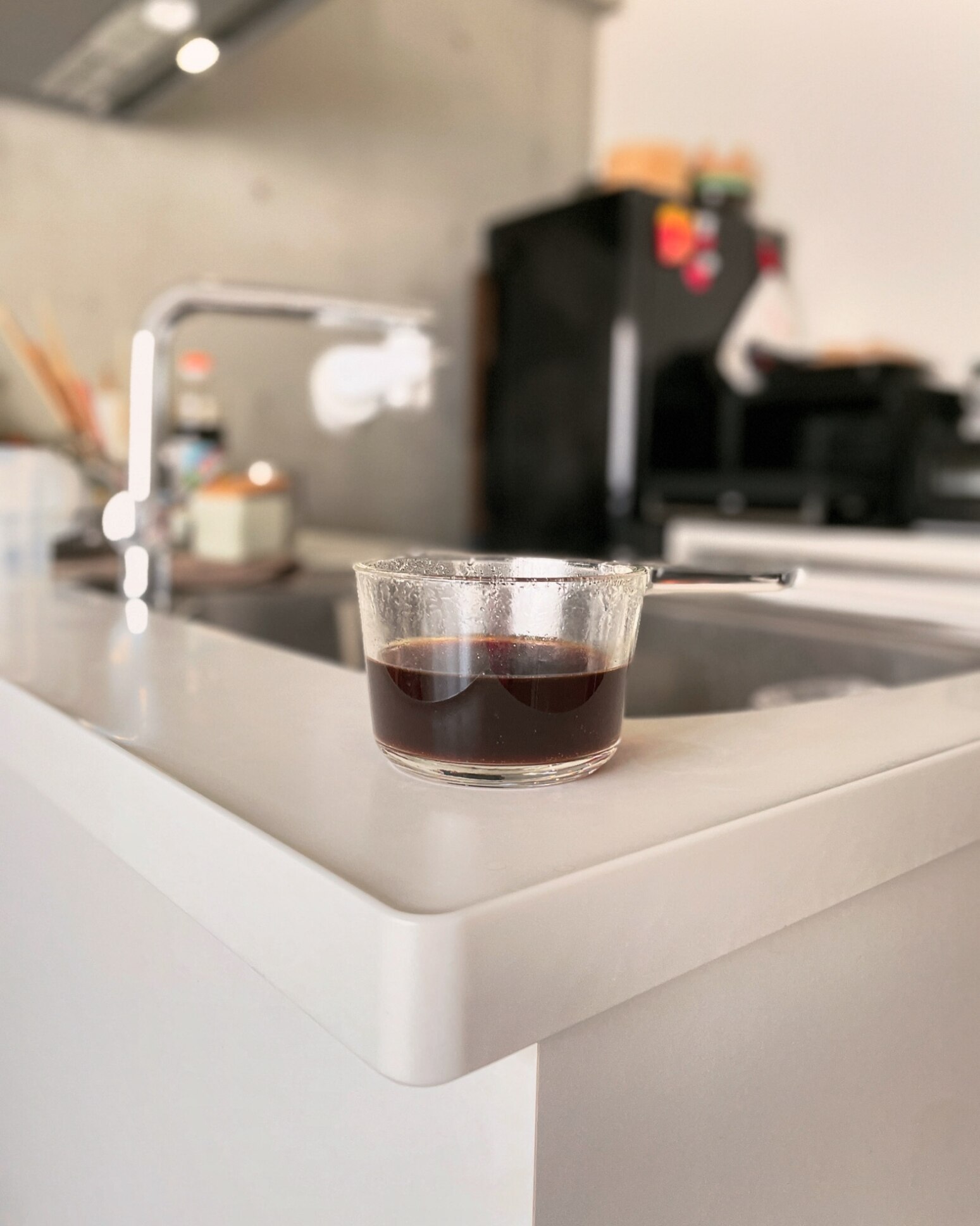 ハリオ ガラスの小鍋 300ml ガラスのある生活 蓋付き 電子レンジ対応 （ HARIO 食洗機対応 オーブン対応 食器 ガラス製 片手鍋 ...