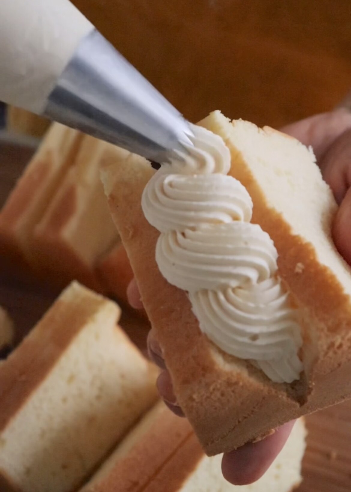 Wilton オープンスターチップ #6B