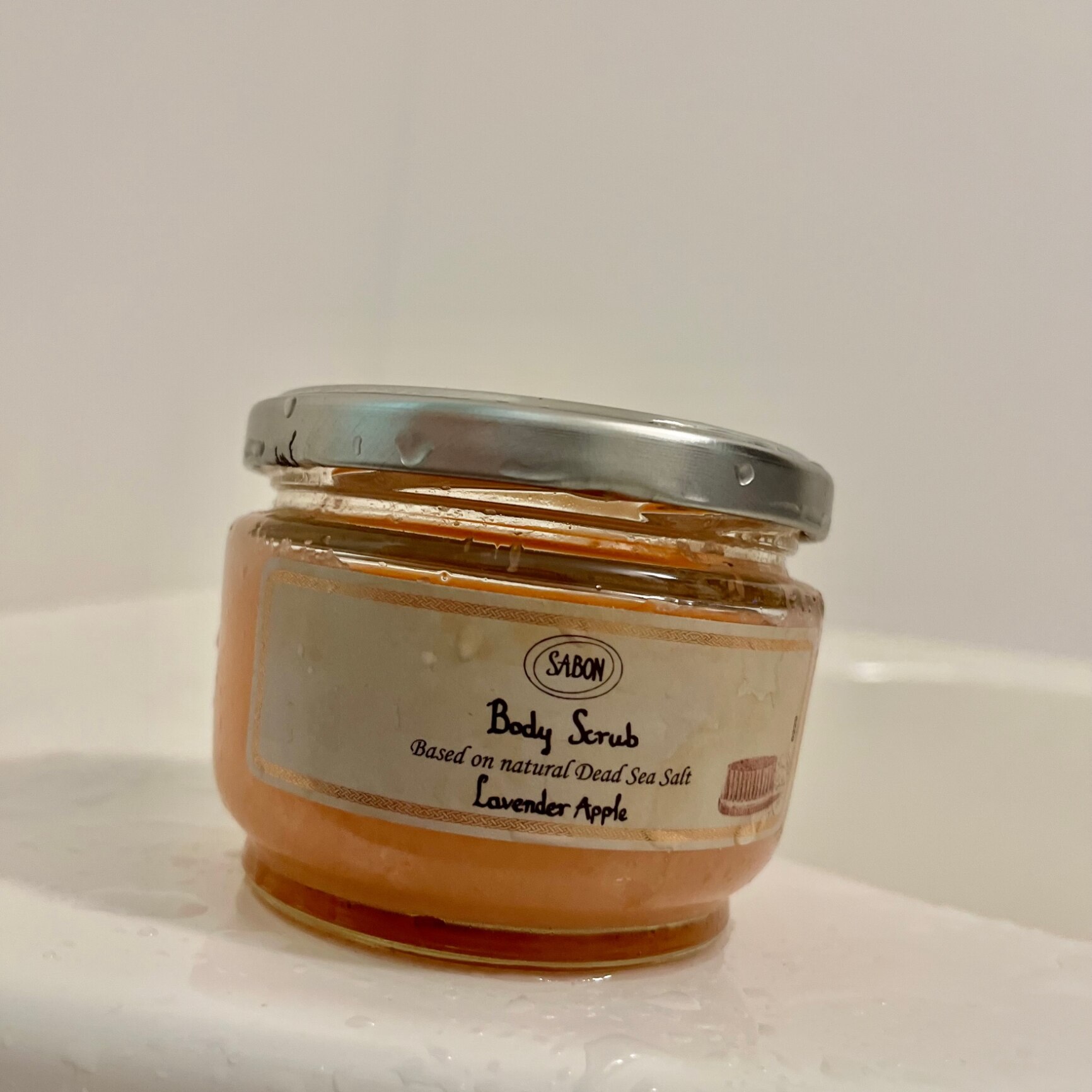 〔最大400円OFFクーポン配布中〕サボン SABON ボディスクラブ ラベンダーアップル 600g [925883/926170 ...