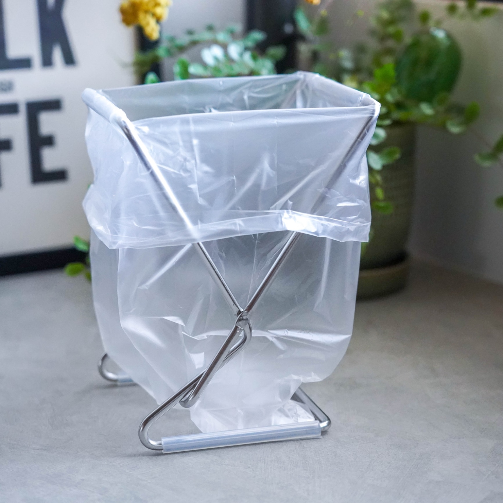 【KEYUCA公式店】ケユカ Oacs スタンドダストバッグホルダー[ゴミ袋スタンド コンパクト ゴミ袋ホルダー ポリ袋ホルダー 折りたたみ ポリ袋スタンド ダスト キッチン キッチングッズ ...