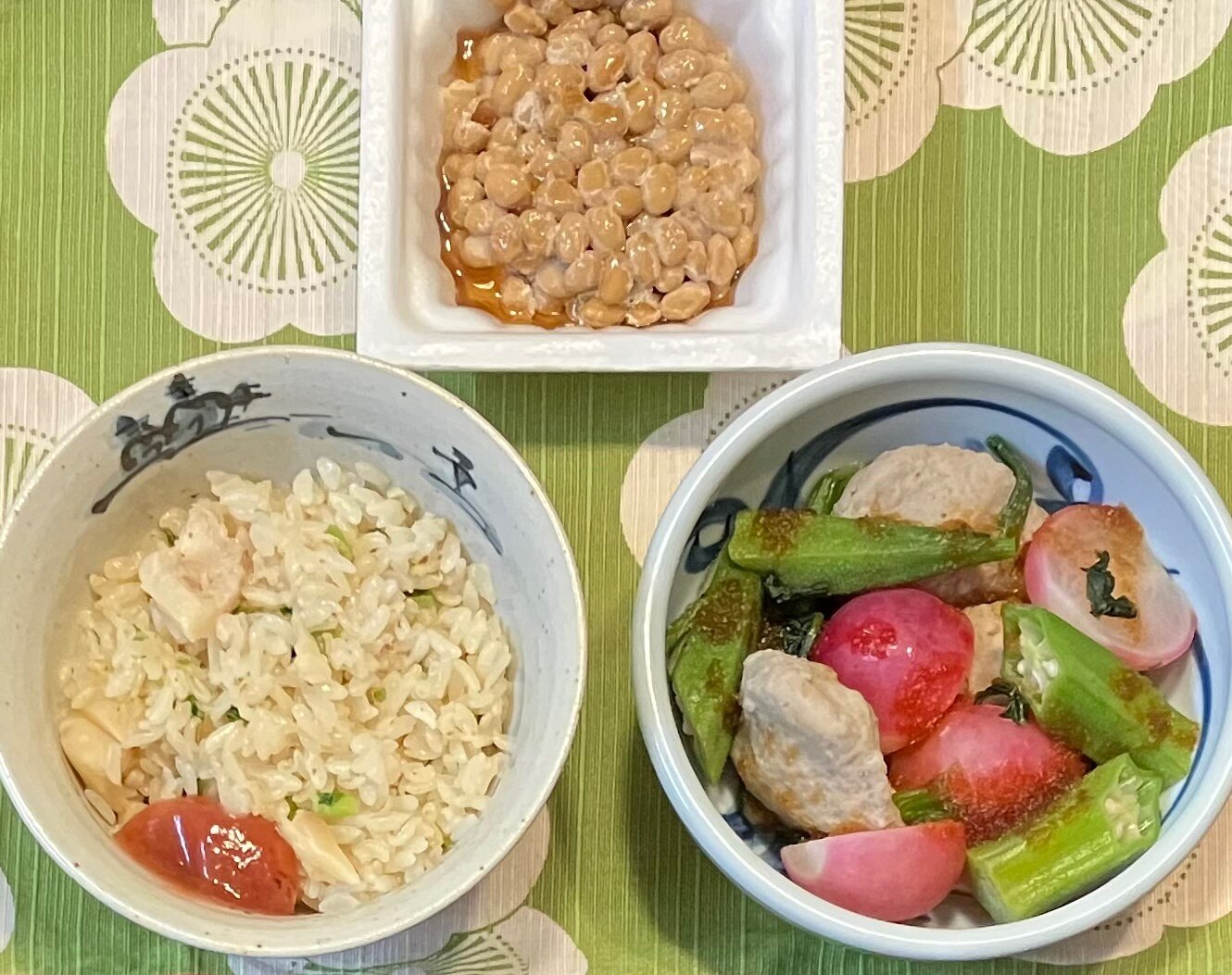 ラディッシュ 1PAC【ハツカダイコン はつか大根 ラレシ お取り寄せ 国産 新鮮 インスタ映え おしゃれ】