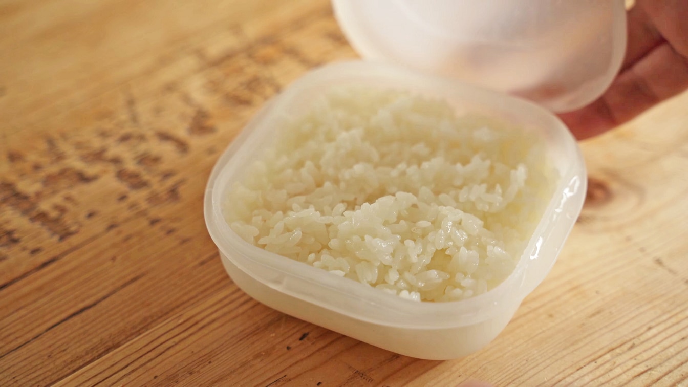 限定マットクリアも【マーナ公式】極 冷凍ごはん容器 1個・2個入り 約150g ごはん 冷凍 容器 保存容器 BPAフリー お米 ご飯 プラスチック 四角 正方形 透明 食洗機対応 電子レンジ ...
