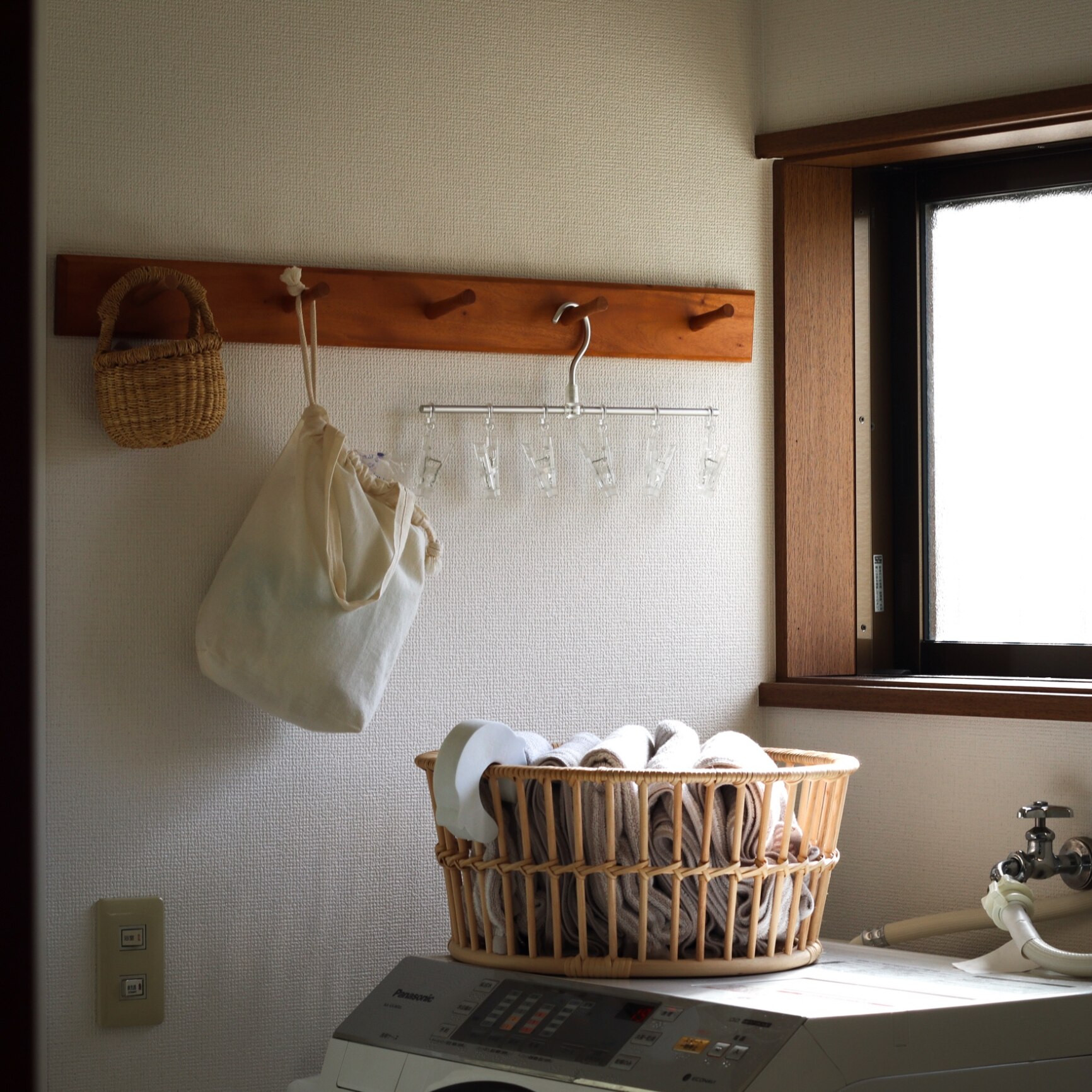 【公式】ナインマーケ マホガニー 5連ハンガー (NEIN MARKE)500WORKS.ウォールハンガー ハンガーフック ハンガーラック 木製 壁掛けフック玄関 天然素材 北欧シンプル ...