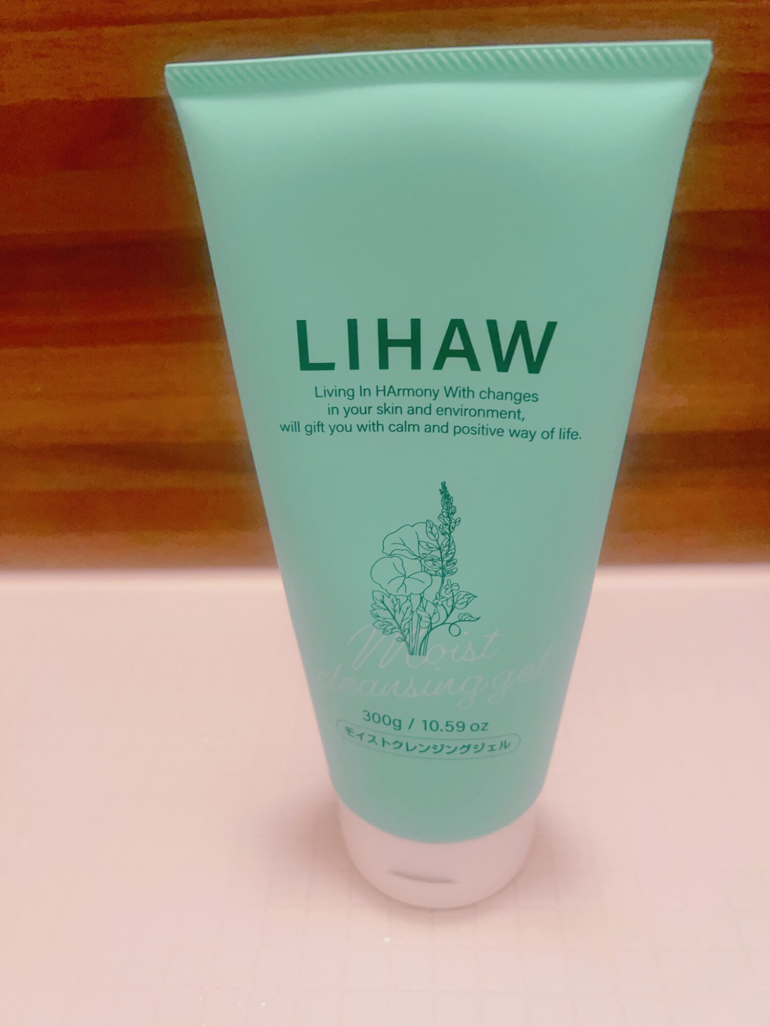 LIHAW リハウ モイストクレンジングジェル 300g 4種のCICAエキス cica シカ ボタニカル スキンケア シカケア 敏感肌 W洗顔不要 ウォータープルーフ＆日焼け止め落とし対応