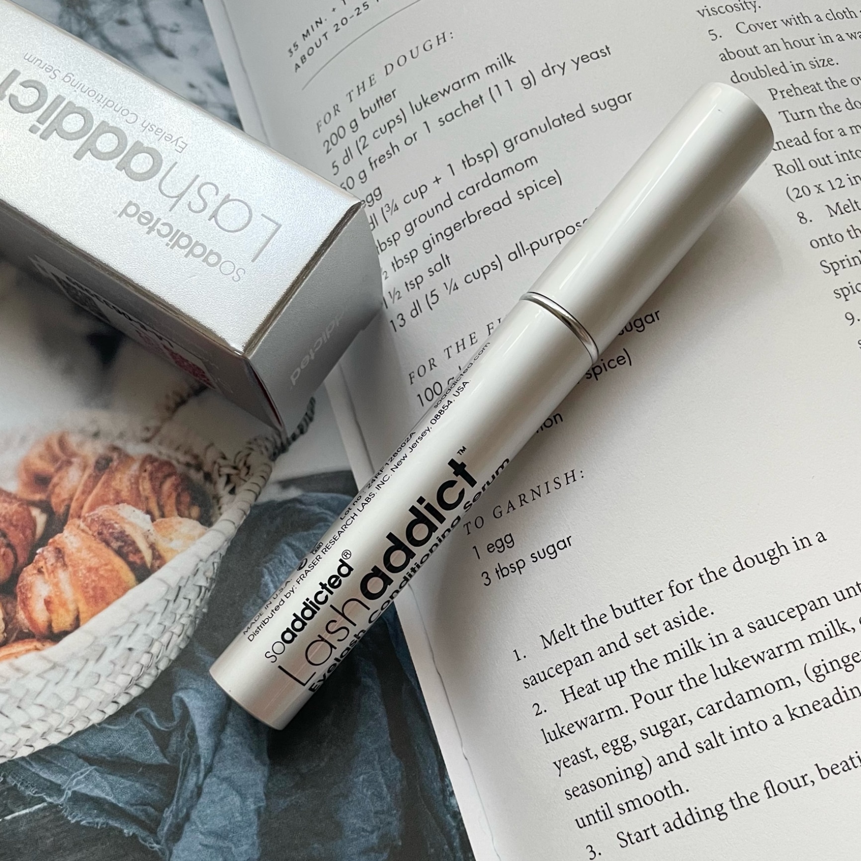 \最大3,000円OFF／NEW ラッシュアディクトアドバンス まつ毛美容液 Lashaddict アイラッシュコンディショニングセラム 5mL 公式リーフレット シリアルナンバー QRコード ...