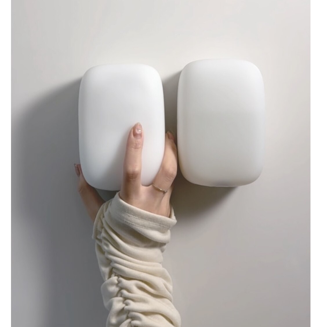 マグネットディスペンサー マーナ marna W668BK ソープディスペンサー シャンプーボトル 浮かせる シリコン 磁石 マグネット 450ml シンプル おしゃれ かわいい 壁面収納 ...