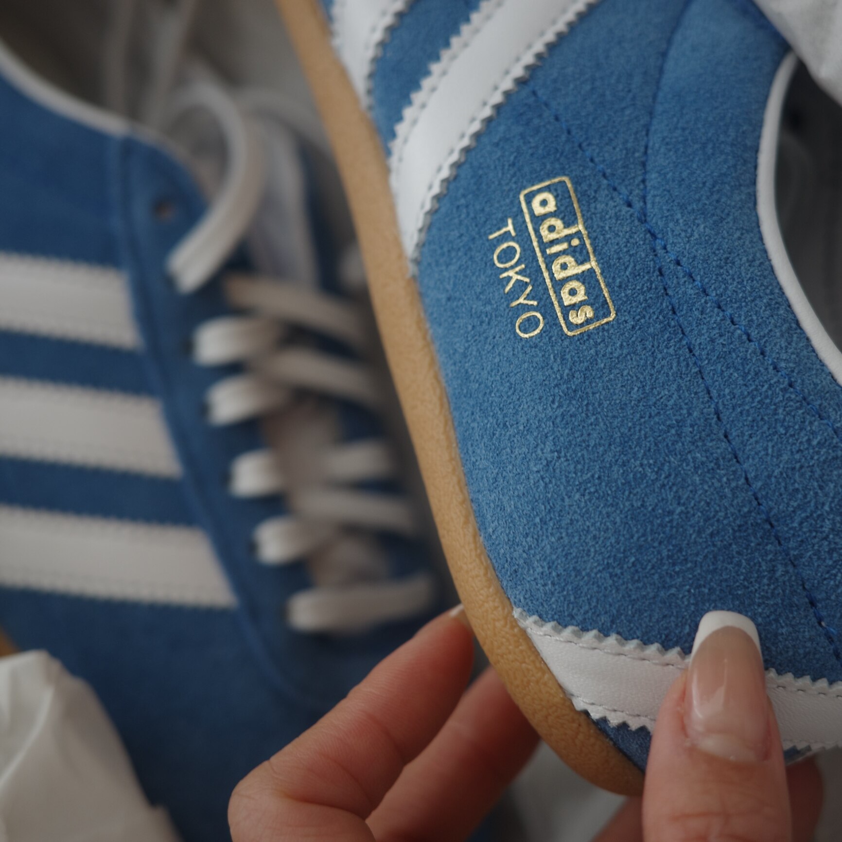 adidas TOKYO W BLUBIR/FTWWHT/GUM3 ji0179 アディダス トーキョー ウィメンズ ブルーバード クラウド ...