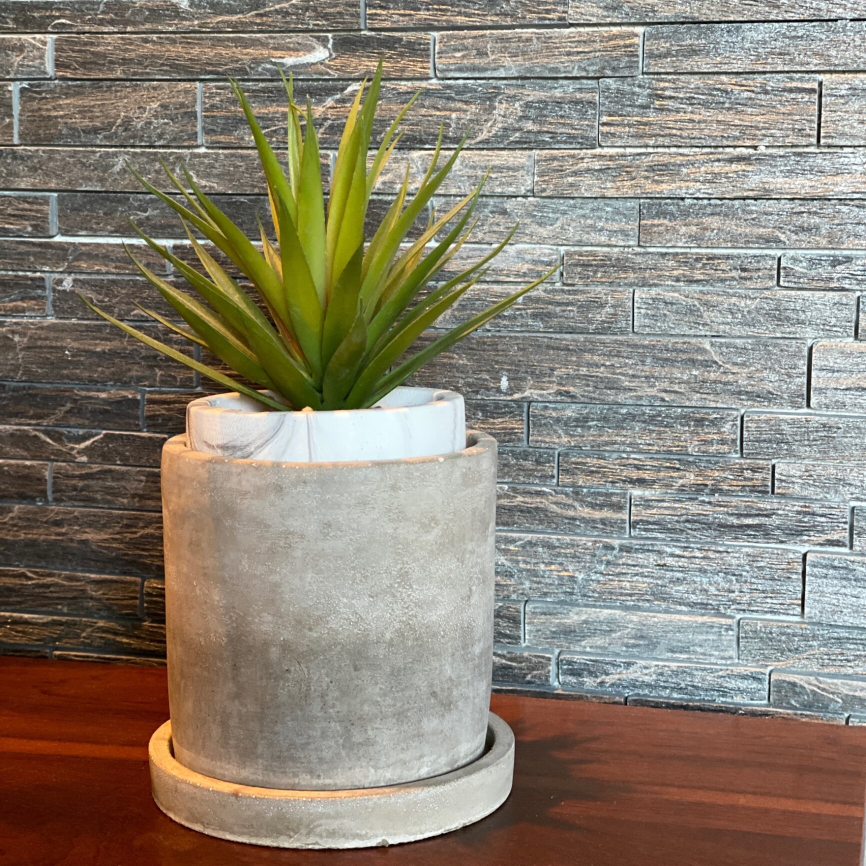 プランター 植木鉢 セメントポット ラウンド ダルトン DULTON （ プラントポット 鉢植え ソーサー付き セメント 鉢 ポット 穴あり 水抜き穴 園芸 ソーサー 受け皿 付き インテリア ...