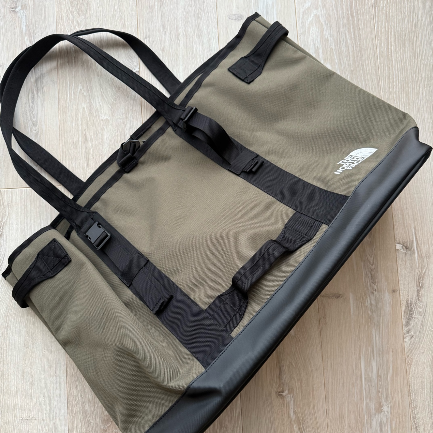 THE NORTH FACE(ザ・ノース・フェイス) FIELUDENS GEAR TOTE M(フィルデンス ギア トート M) 47L ニュートープ(NT) NM82201