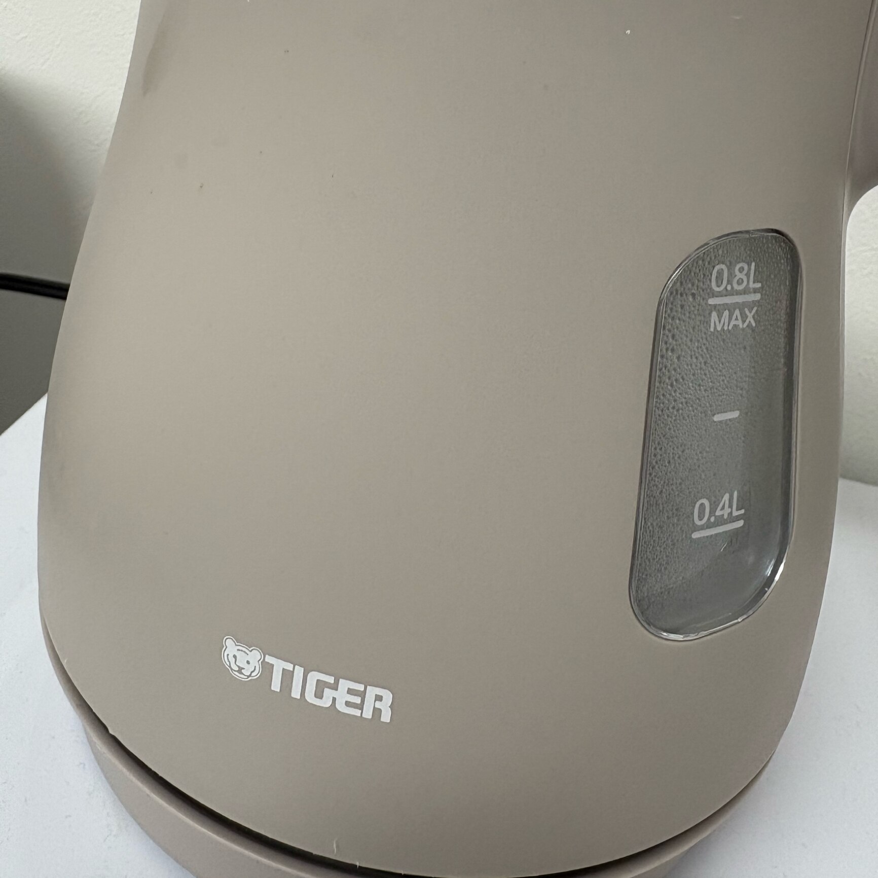 【タイガー魔法瓶 楽天市場店】 電気ケトル わく子 0.8L 800mL 安心 安全 軽量 省スチーム PCM-N080 おしゃれ ケトル ポット マット ホワイト ブロンド ベージュ タイガー