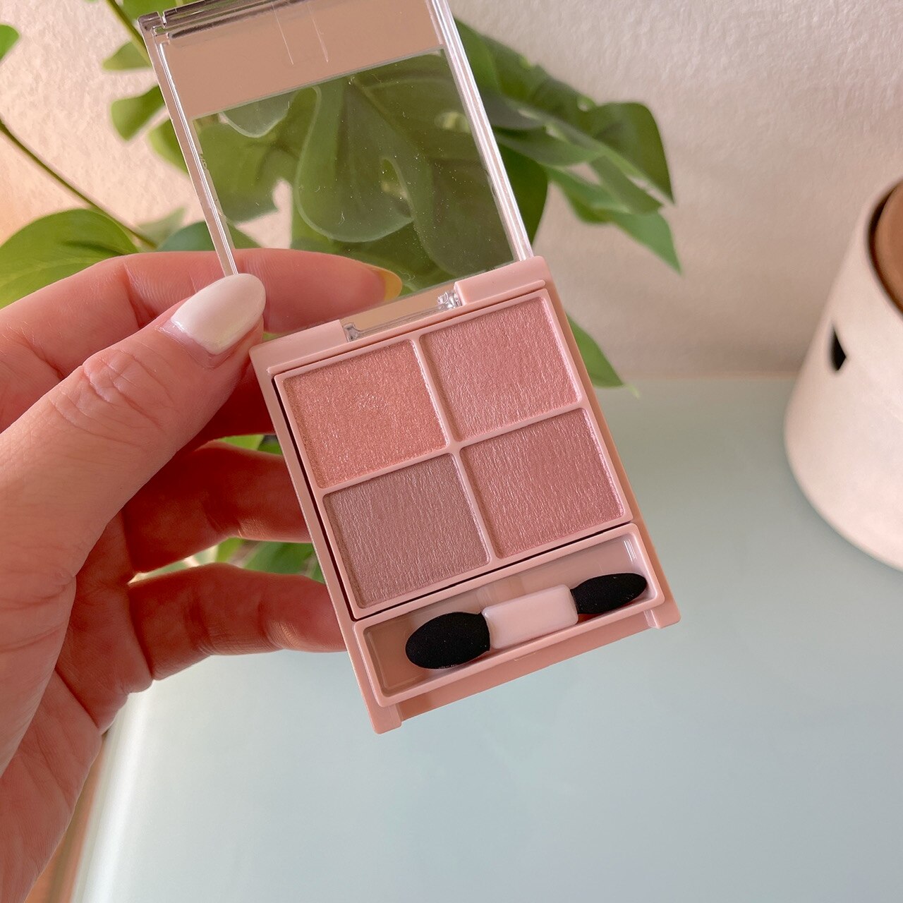 キャンメイク(CANMAKE) シルキースフレアイズ(マットタイプ) M06(3.8g)【キャンメイク(CANMAKE)】