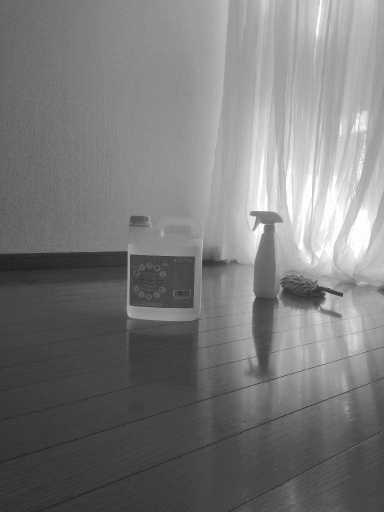 pH13.1 アルカリ電解水 水ピカ 2L 除菌 消臭 大掃除 洗剤 電解水 送料無料 マルチクリーナー コンロ 油汚れ フローリング 壁紙 タバコ ヤニ落とし 詰め替え 大容量 重曹 セスキ ...