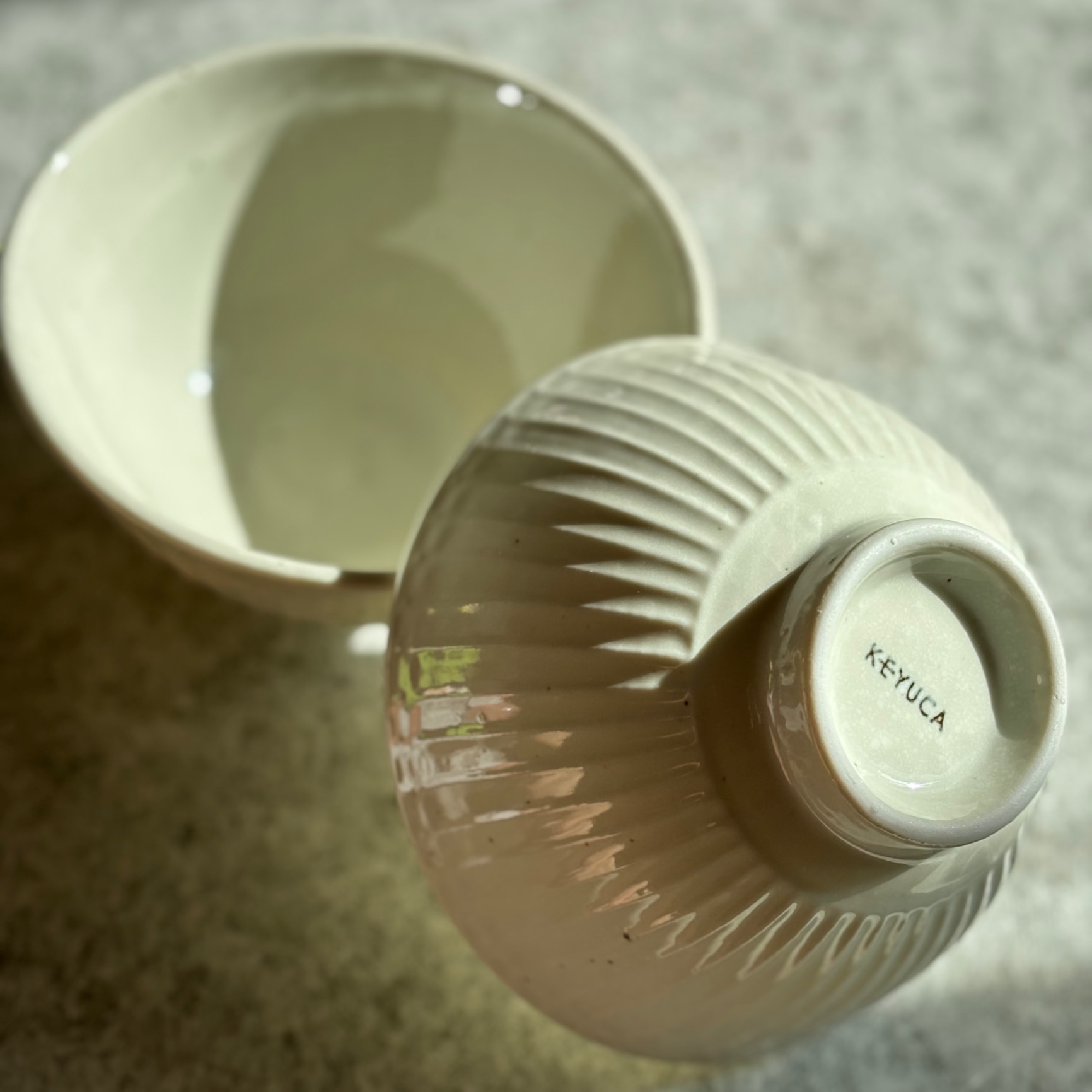 【KEYUCA公式店】ケユカ 彫刻 茶碗 十草 ホワイト [日本製 国産 食器 飯椀 お椀 電子レンジ対応 食洗器対応 無地 シンプル おしゃれ 通販]