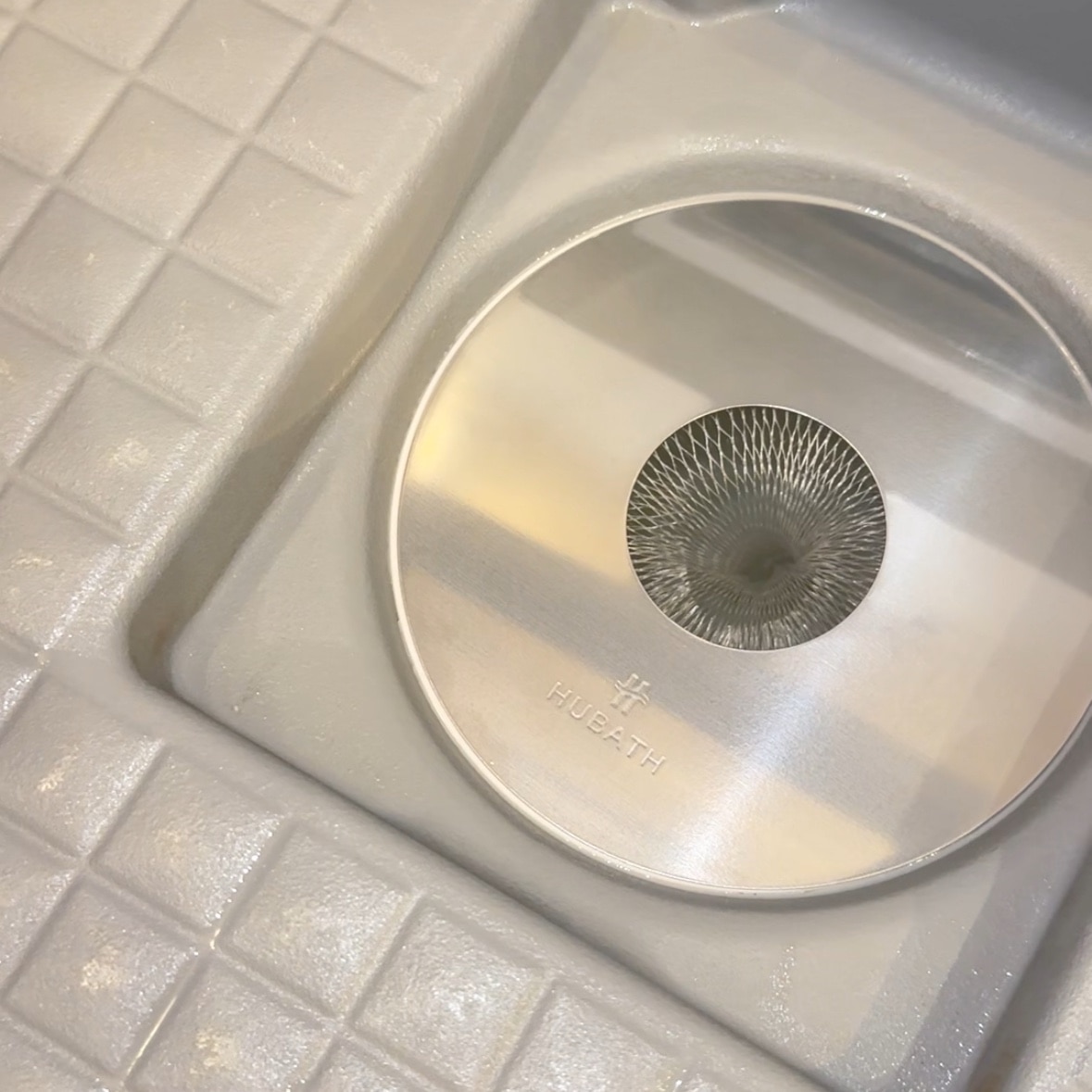 【レビューCP実施中！】《新発売》スタンダードサイズ:直径140mm 【HUBATH お風呂 マグネット ヘアー キャッチャー STD140 】 お風呂 排水溝 掃除 ユニットバス 排水口 ...